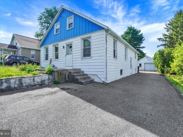 16 E Tolna Road