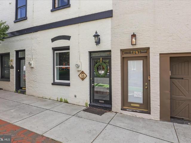 16 E Walnut Street