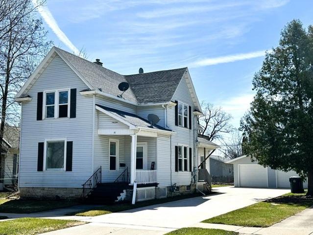16 E 11th St, Fond du Lac, WI 54935