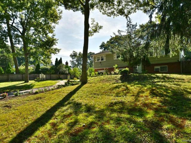 16 Edgar Drive