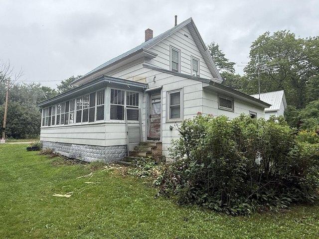 16 Elm St, Avon, ME 04966
