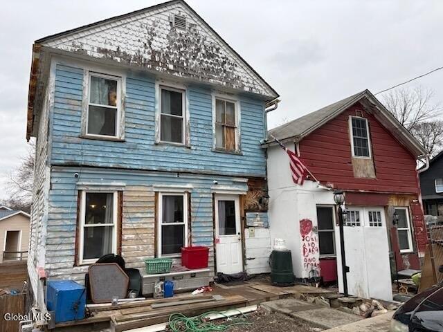 16 Elm St, Philmont, NY 12565