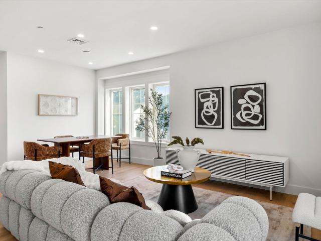 16 Elm St, Unit 16, Newton, MA 02465 | MLS #73465