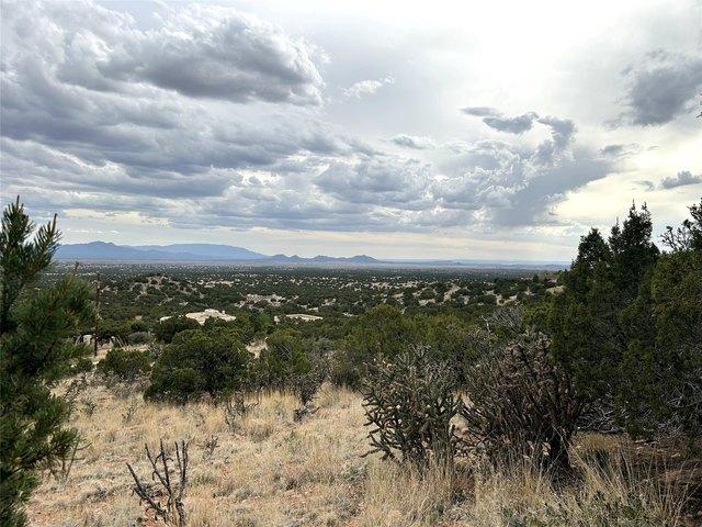 16 Embudo Del Sol, Santa Fe, NM 87508