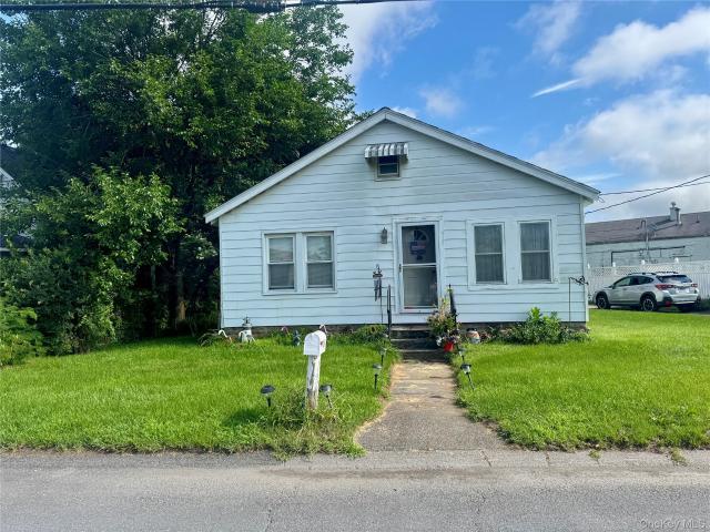 16 Esopus Avenue