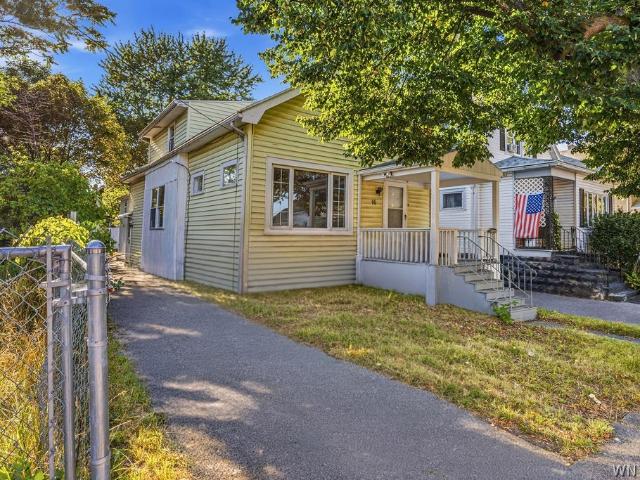 16 Erb Street