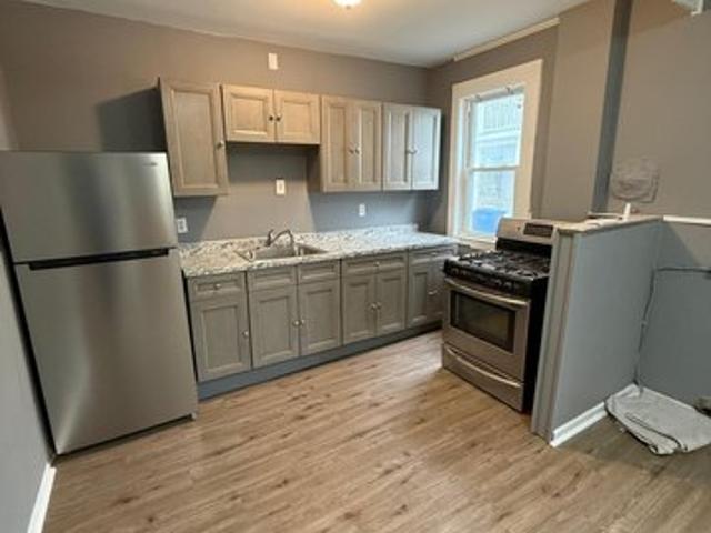 16 Fairview St, Waterbury, CT 06710