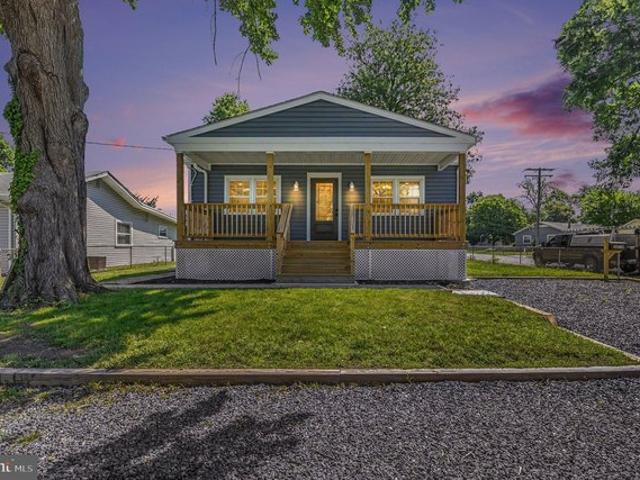 16 Fir Dr, Baltimore, MD 21220