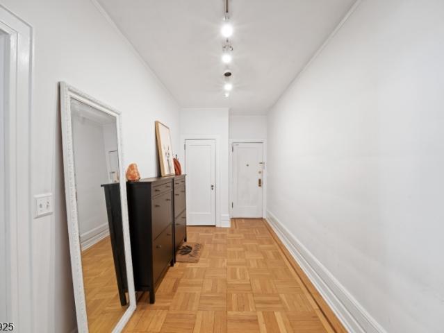 16 Forest St # 105