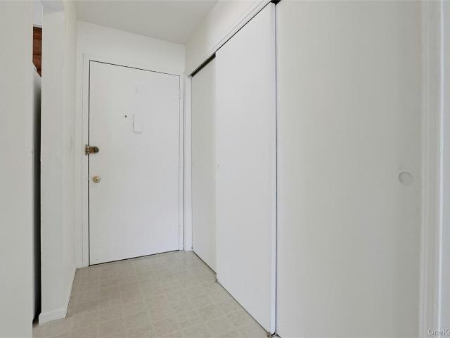 16 Foxwood Drive 8