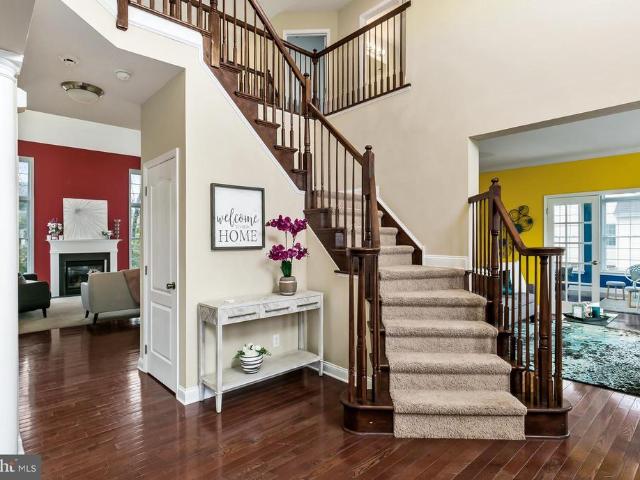 16 Foxcroft Way