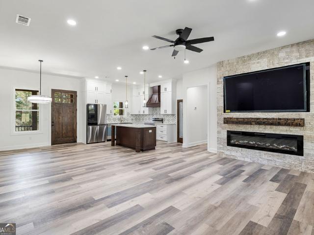 16 Fullbright Drive SE