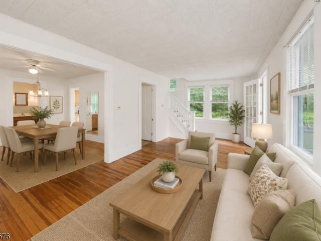 16 Garden Ave