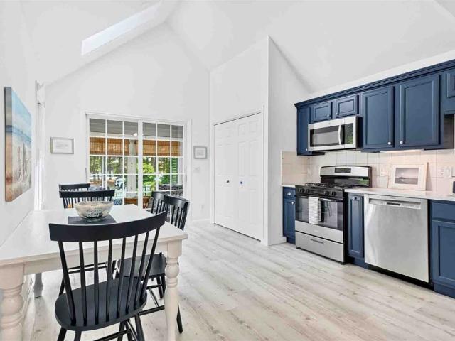 16 Gold Leaf Ln # 16