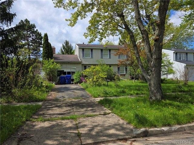 16 Glenmar Dr, West Seneca, NY 14224