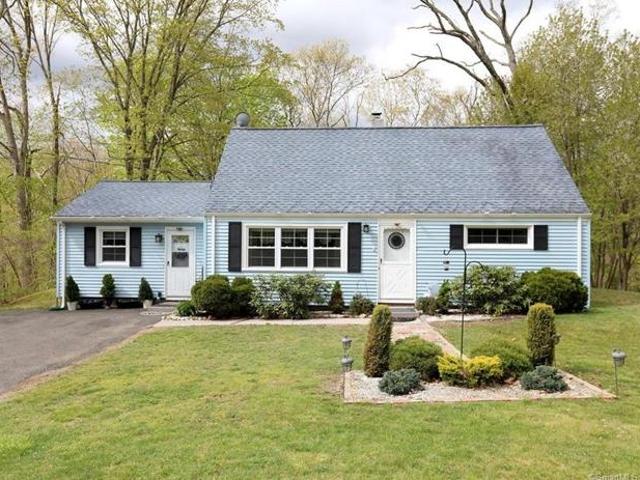 16 Glenwood Rd, Marlborough, CT 06447