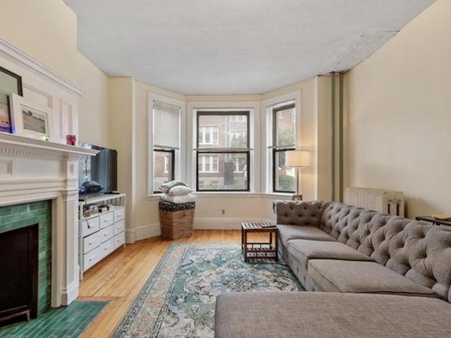 16 Glenville Ave Apt 1, Boston, MA 02134