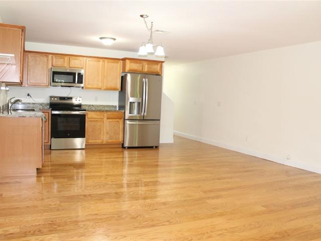 16 Gray Coach Lane 1604