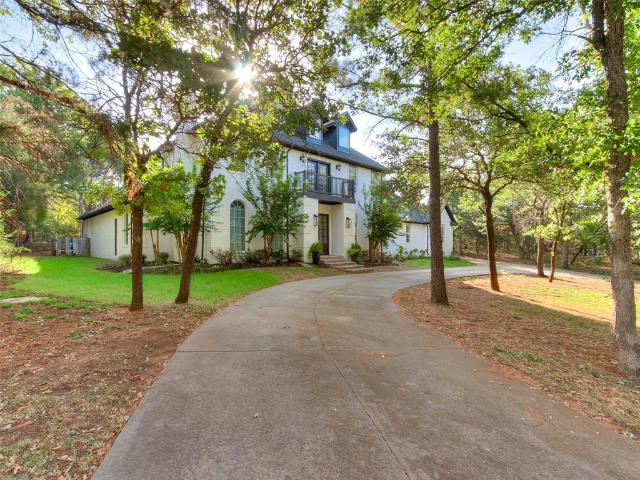 16 Greenmore Drive