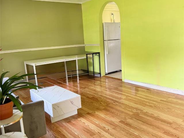 16 Greenway Circle