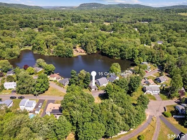 16 Grieb Trl, Wallingford, CT 06492