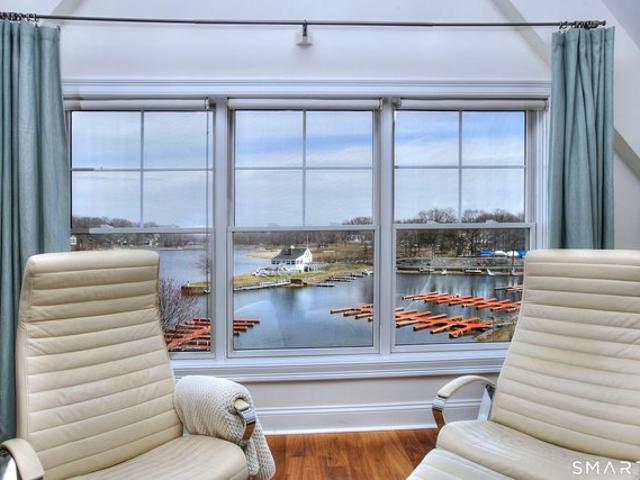 16 Hayestown Rd Unit C402, Danbury, CT 06811
