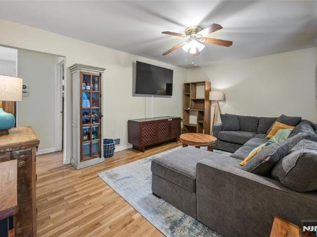 16 Highview Drive