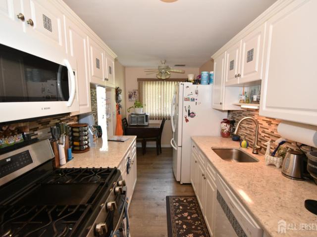 16 Homestead Drive