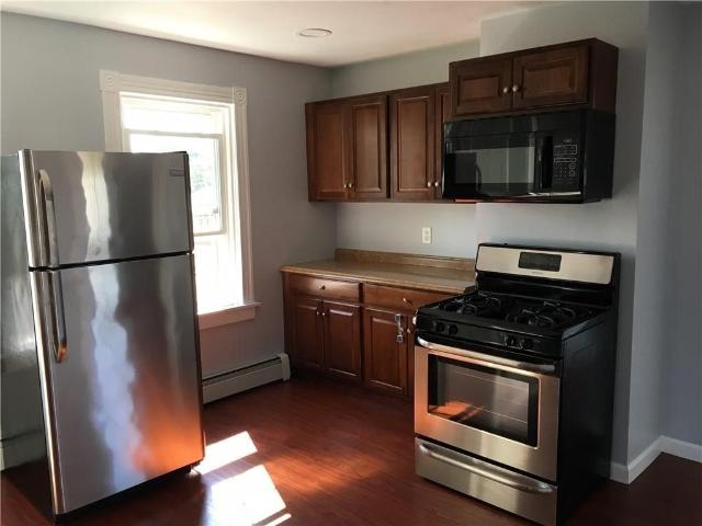 16 Hobson Avenue 2