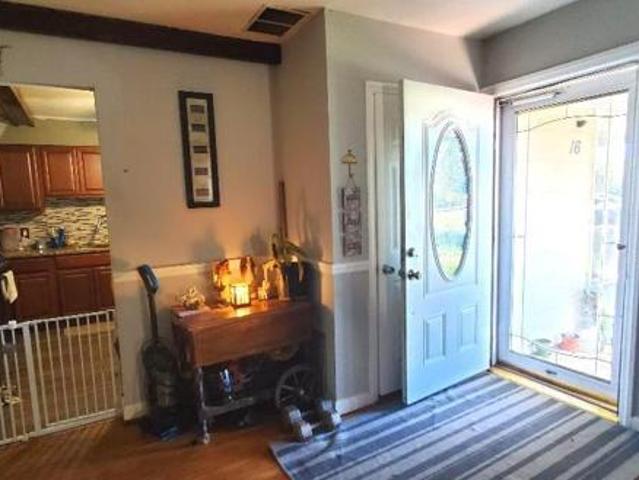 16 Holly Dr, Woodbury, NJ 08096
