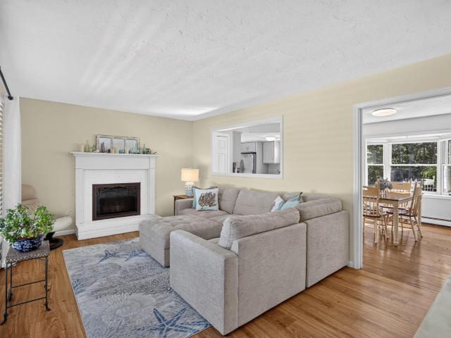 16 Holly Ridge Drive