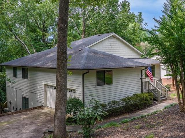 16 Hoppin John Ln, Taylors, SC 29687