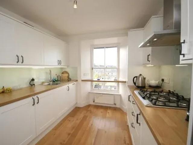 16 Howe Street, City of Edinburgh, EH3 6TE, United Kingdom | 3 bed apartment | Rented for £1,850/mo