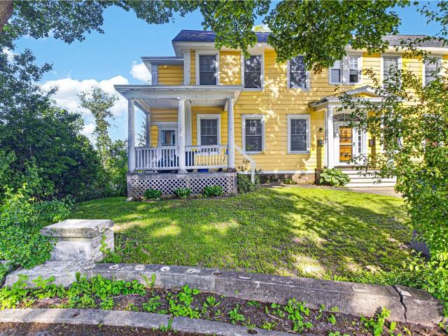 16 Huntington Place
