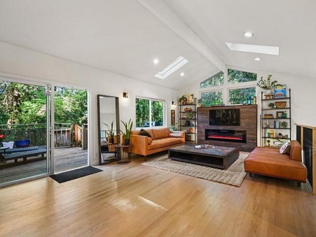 16 Iron Springs Rd, Fairfax, CA 94930