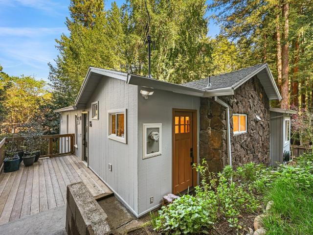 16 Iron Springs Rd, Fairfax, CA 94930 | MLS #326015