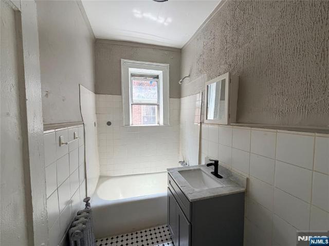16 Irving Street # B1