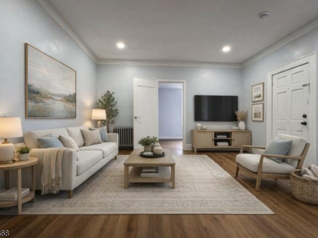 16 Jacoby St # 2