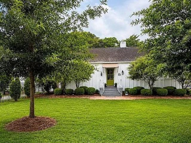 16 Japonica Ave, Mobile, AL 36606