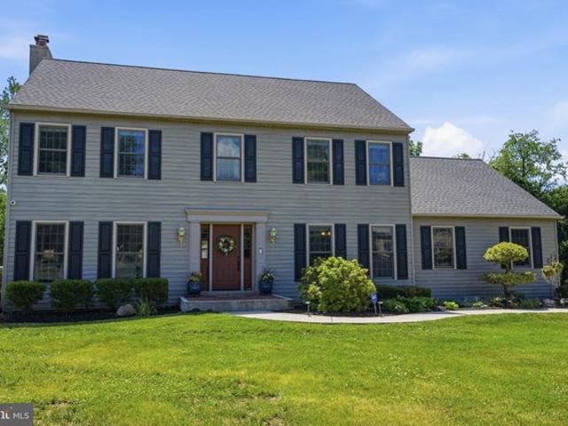 16 Jennifer Ln, Churchville, PA 18966