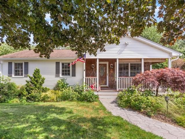16 Jionzo Rd, Milford, MA 01757