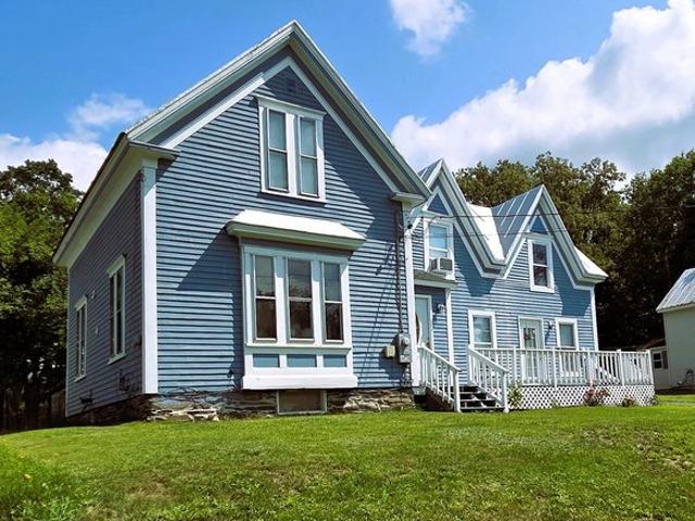 16 Jones St, Madison, ME 04950
