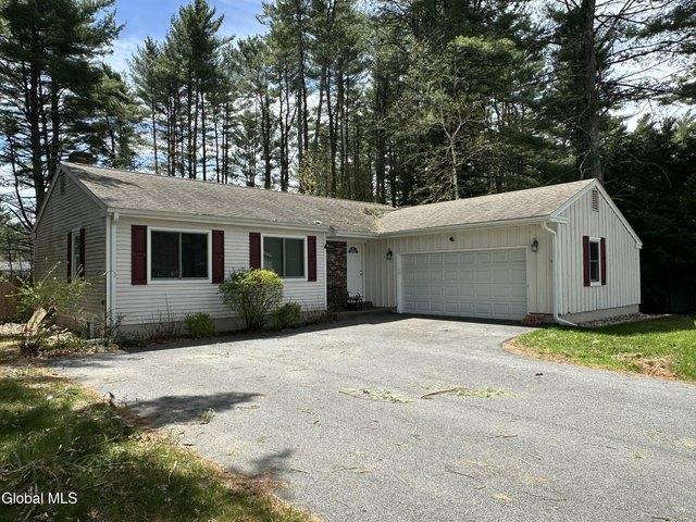 16 John St, Queensbury, NY 12804