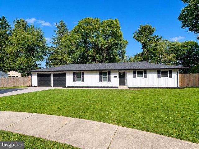 16 Korda Dr, Newark, DE 19713