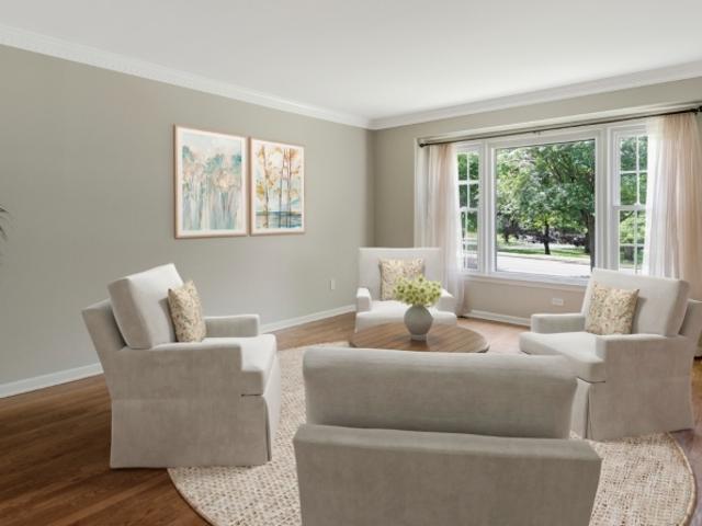16 Knollcroft Rd