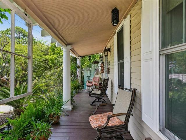 16 Labarre Place