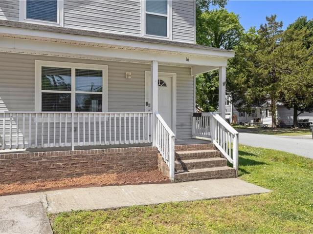 16 Lacrosse St