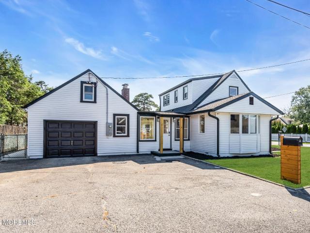 16 Larboard Street