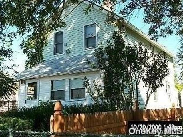 16 Laurel Ave, Hempstead, NY 11550