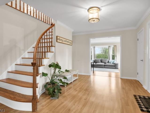 16 Lenape Ct